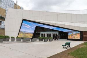 How To Create An Immersive Museum With A Giant LED Display - LED Screen ...